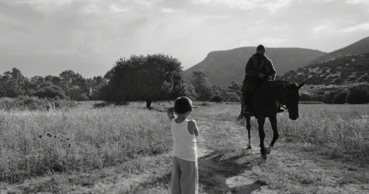 Θολός Βυθός - ταινιες , αιθουσες , ταινιες στις αιθουσες || cinemagazine.gr